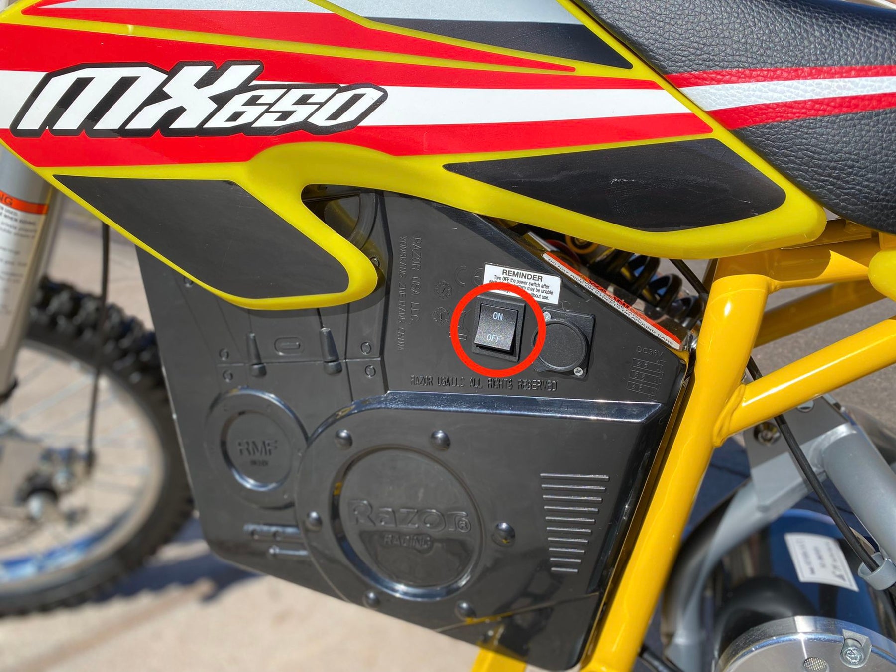 Razor Stock Switch to 12V Converter Adapter: 12V Accessory | Electro ...